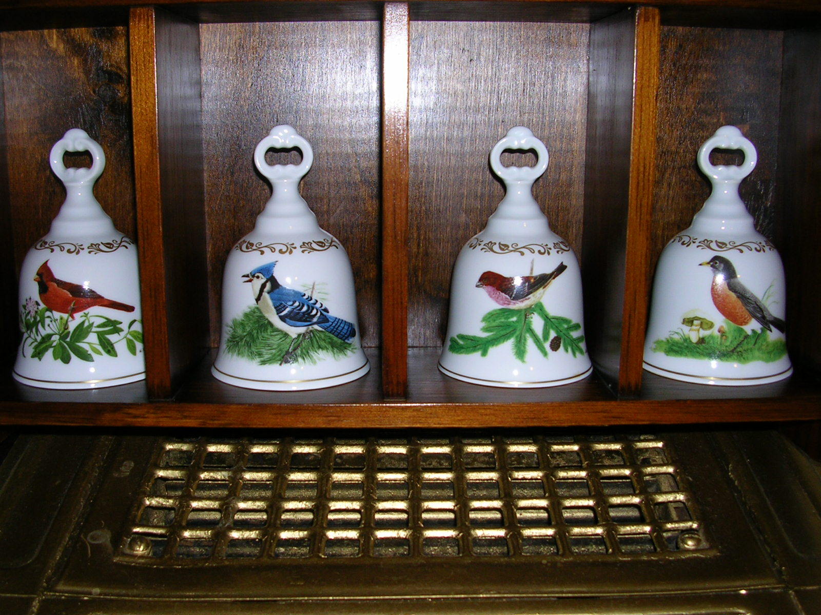 DANBURY MINT BIRD BELLS 12 PORCELAIN COLLECTIBLE EXCELLENT WITH ...