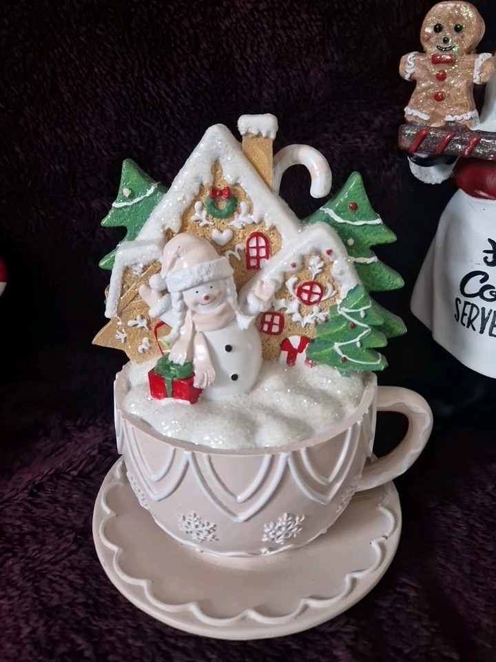 Tk Maxx Christmas Gingerbread & Frosty The Snowman In Hot Chocolate ...