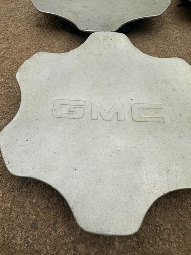 01-06 GMC Center Caps Set 4 Hubcaps Sierra Yukon Denali 9594256~S6 | eBay