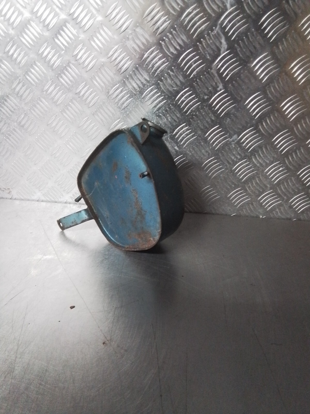 TRIUMPH TIGER CUB OIL TANK TRIUMPH OIL TANK TIGER CUB | eBay UK