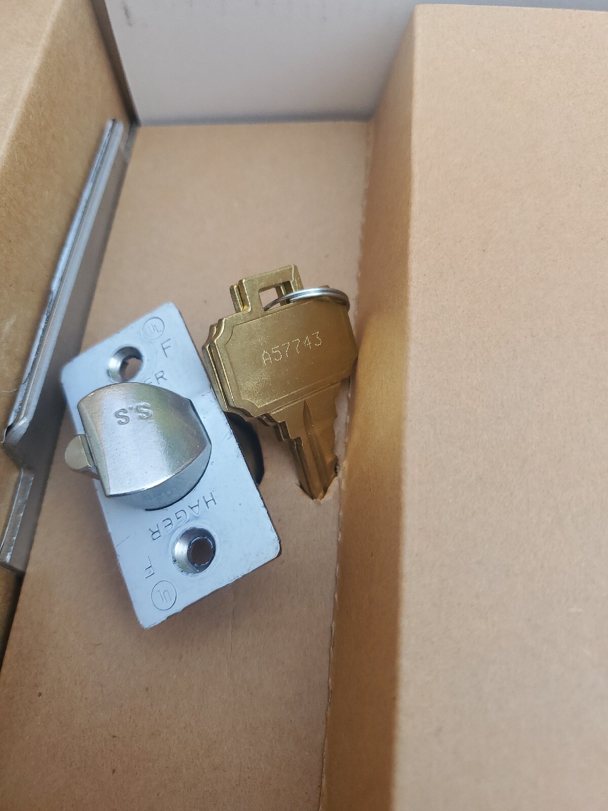 HAGER 3480 Storeroom Cylindrical Lockset Lever 2 3/4" Satin Chrome ...