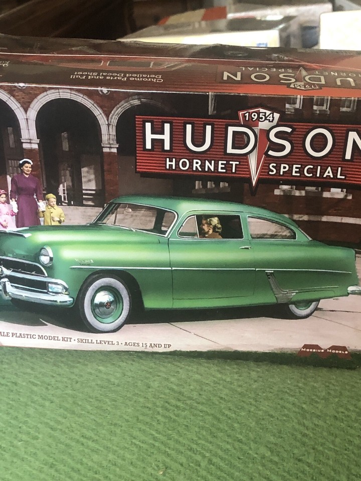 Moebius 1214 1954 Hudson Hornet Special 1:25 Scale Model Plastic Kit ...
