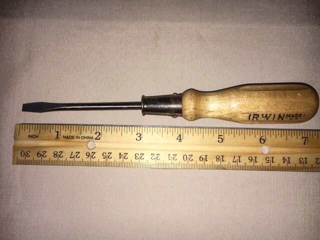 VINTAGE Irwin Flat Head Wooden Handle Screw Drivers *GP3* ***Box of 12 ...