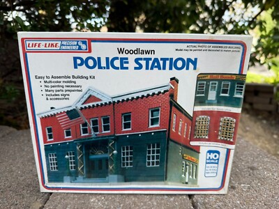 Life Like Woodlawn Police Station Model Kit 1382 Sealed In Box...HO ...