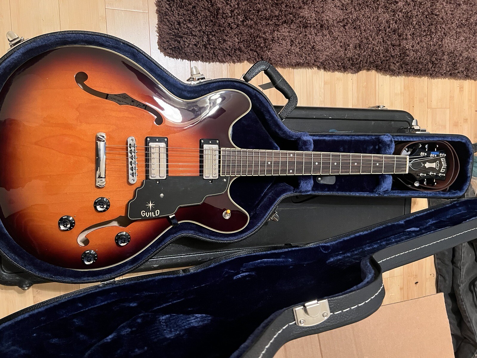 Guild Starfire IV ST Maple Semi Hollow Sunburst Electric Guitar, Case ...
