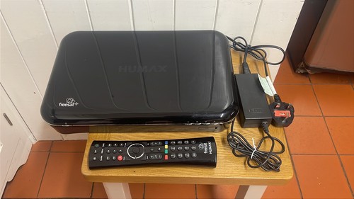 Humax HDR-1000S 500GB HD Freesat + TV Recorder with remote works ...