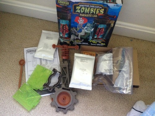 Doctor Dreadful Zombies Parasite Lab w/ 2 Mixes Candy Kit Add-On ...