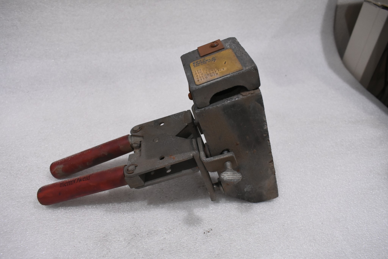 ERICO CADWELD VSC2Q VERTICAL STEEL SURFACE MOLD WITH THERMOWELD CLAMP ...