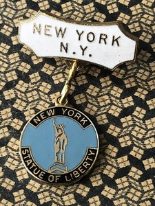 Vintage 1940’s NEW YORK CITY Enamel Souvenir Lapel Pin STATUE OF ...