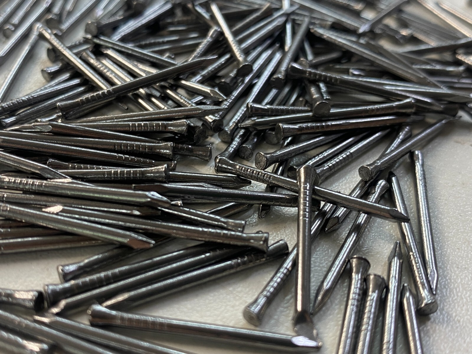PANEL PINS TACKS HARDBOARD NAILS BRIGHT SELF COLOUR STEEL 13 20 25 30 ...