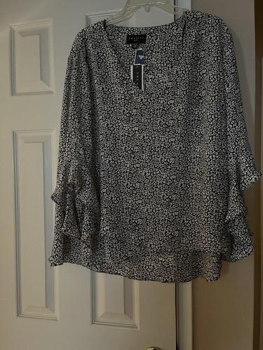 Premise Studio Womans Blouse Black/White Floral V-Neck Bell Sleeve 1X | eBay