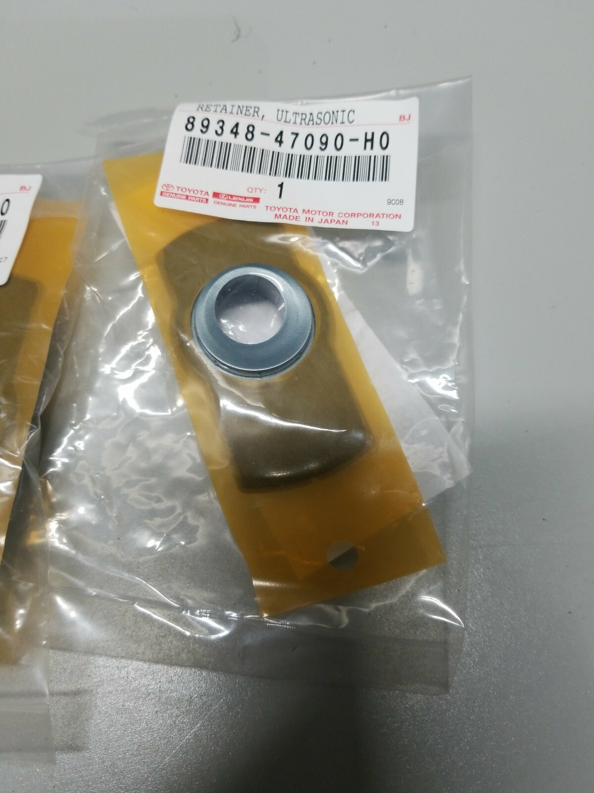 P13 TOYOTA OEM 16-18 Prius Rear Bumper-Park Sensor RETAINERS SET LIME ...