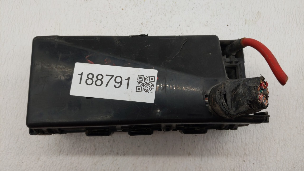 2005-2007 Ford Freestyle Fusebox Fuse Box Relay Module F6d8-14b176-aa ...