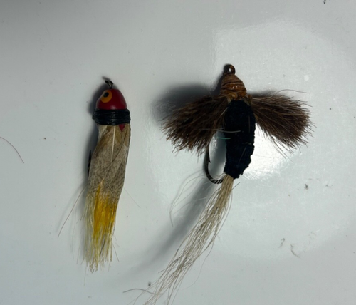 2 VINTAGE ORIGINAL FISHING FLIES--1 FOLK ART HAND-PAINTED WOODEN HEAD FLY | eBay