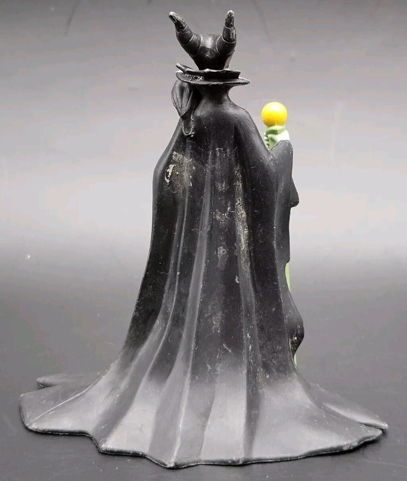 Disneys Sleeping Beauty Villain MALEFICIENT w Diablo The Raven 3.5 ...