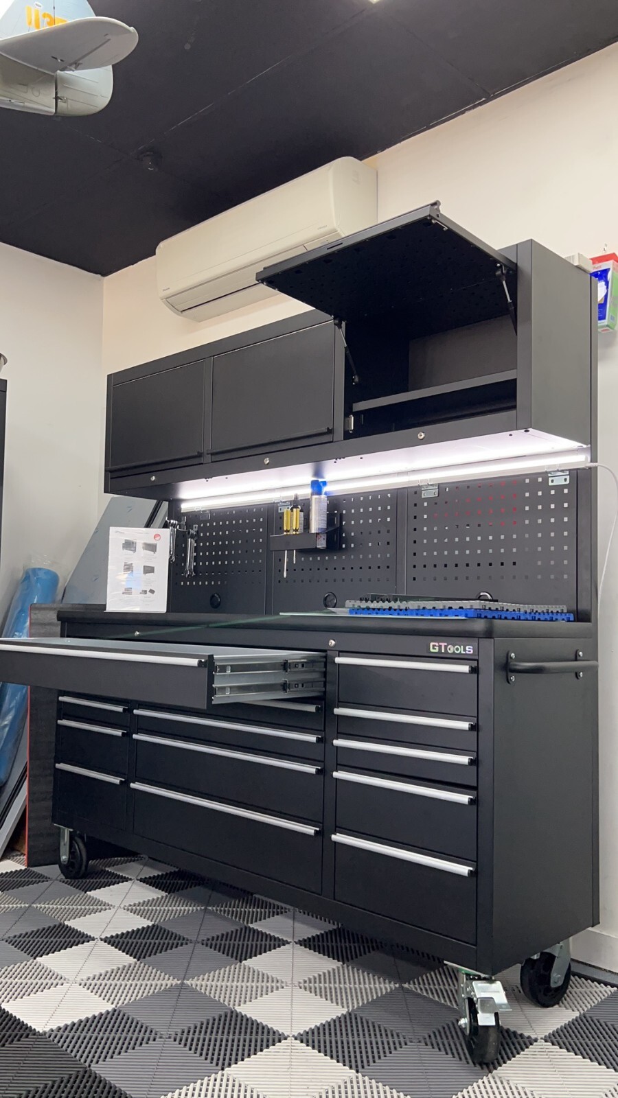 Pre -order GTX 1.8Mx1.8M Black PC Workbench Combo with Mega Drawer ...