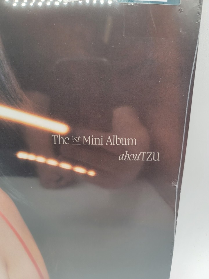 Tzuyu Of Twice The 1st Mini Album abouTZU Limited Edition Galaxy Green ...