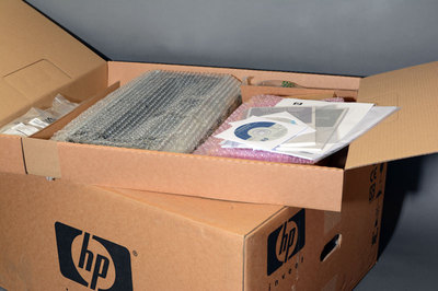 NEW HP C8000 Workstation 2x PA8900 1.0GHz 8GB 2x73GB 10K FireGL X3 ...