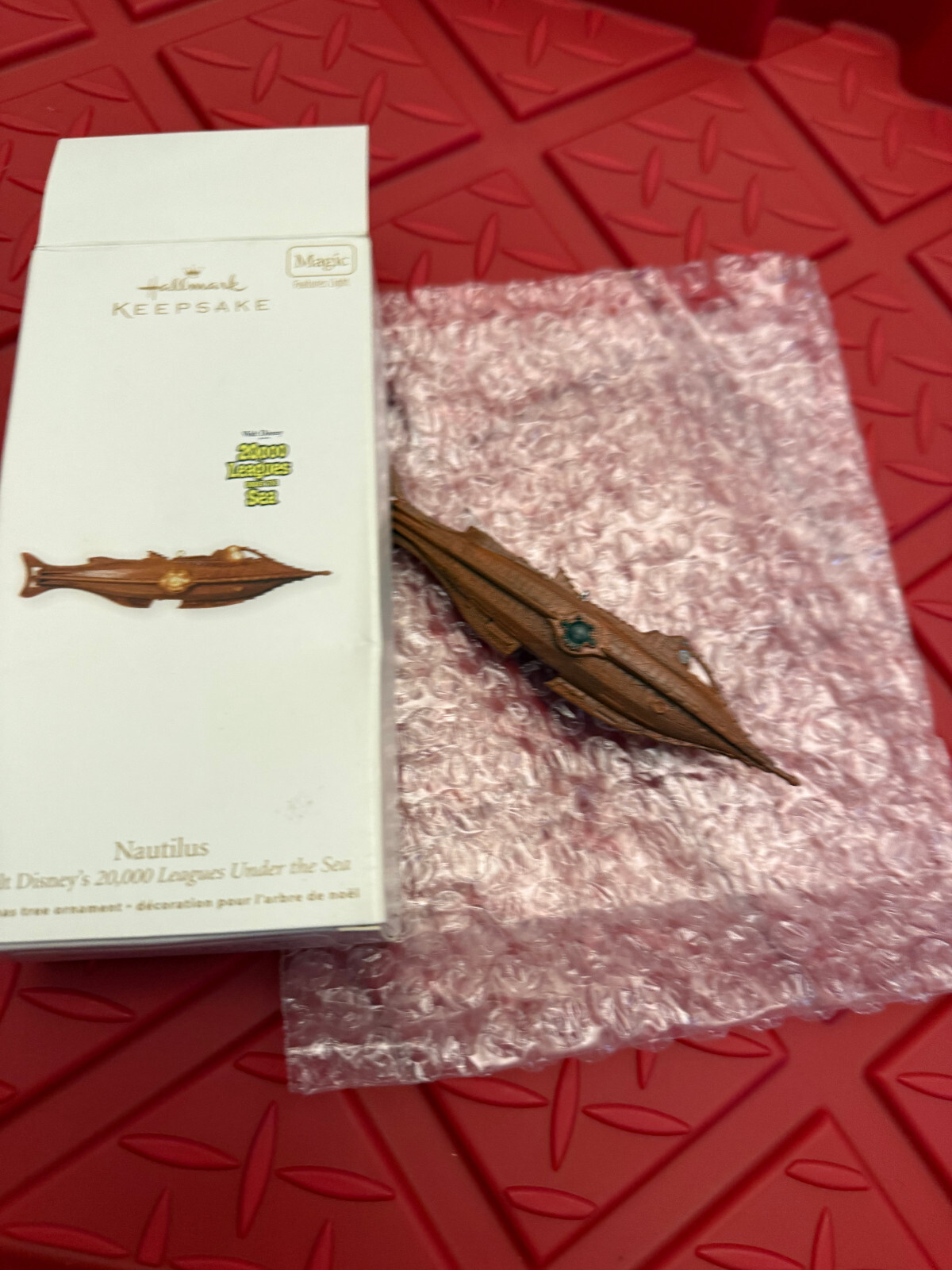 2011 Nautilus Hallmark Ornament Disney 20000 Leagues Under The Sea ...