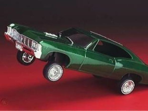 Hoppin Hydros 1/24 scale Plastic Model Front & Back HOP LOWRIDER ...