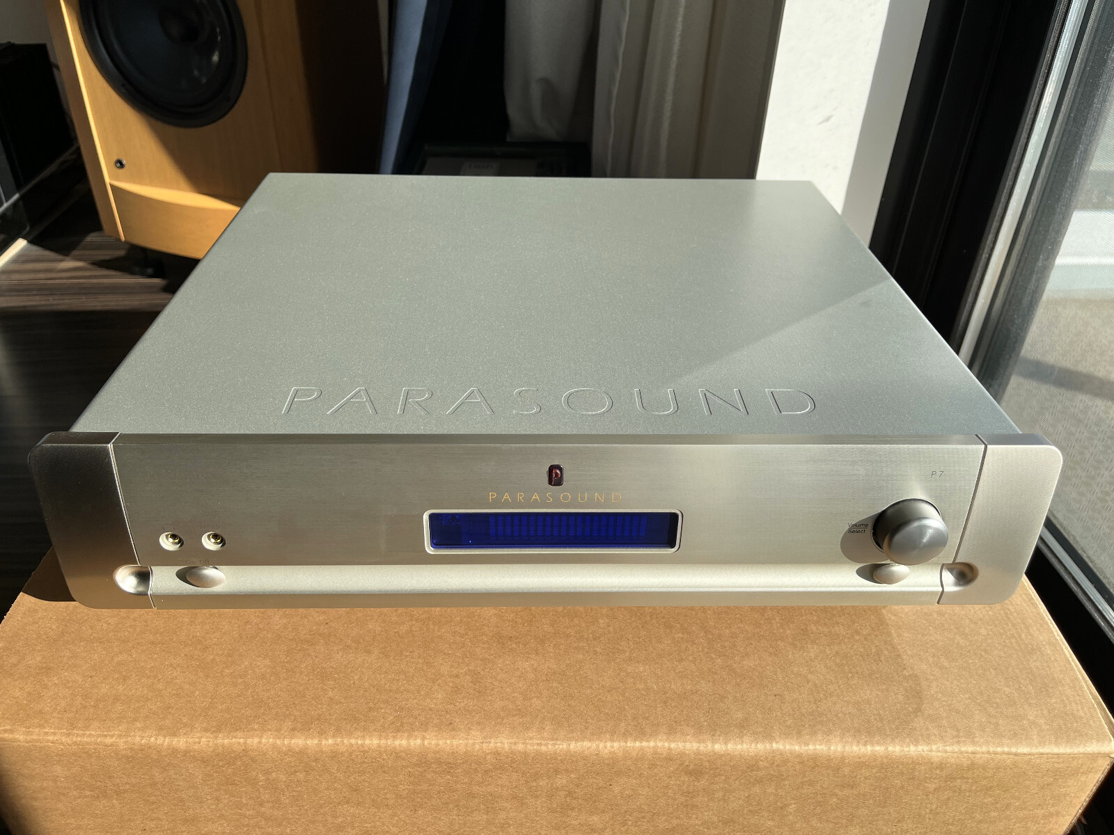 Parasound Halo P7 7.1 Pre-amplifier mint with racking ears, manual ...