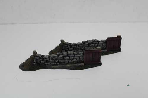 Britains Toy Soldiers Tactical Scenic 2 Stone Walls Gate Tree Stump | eBay