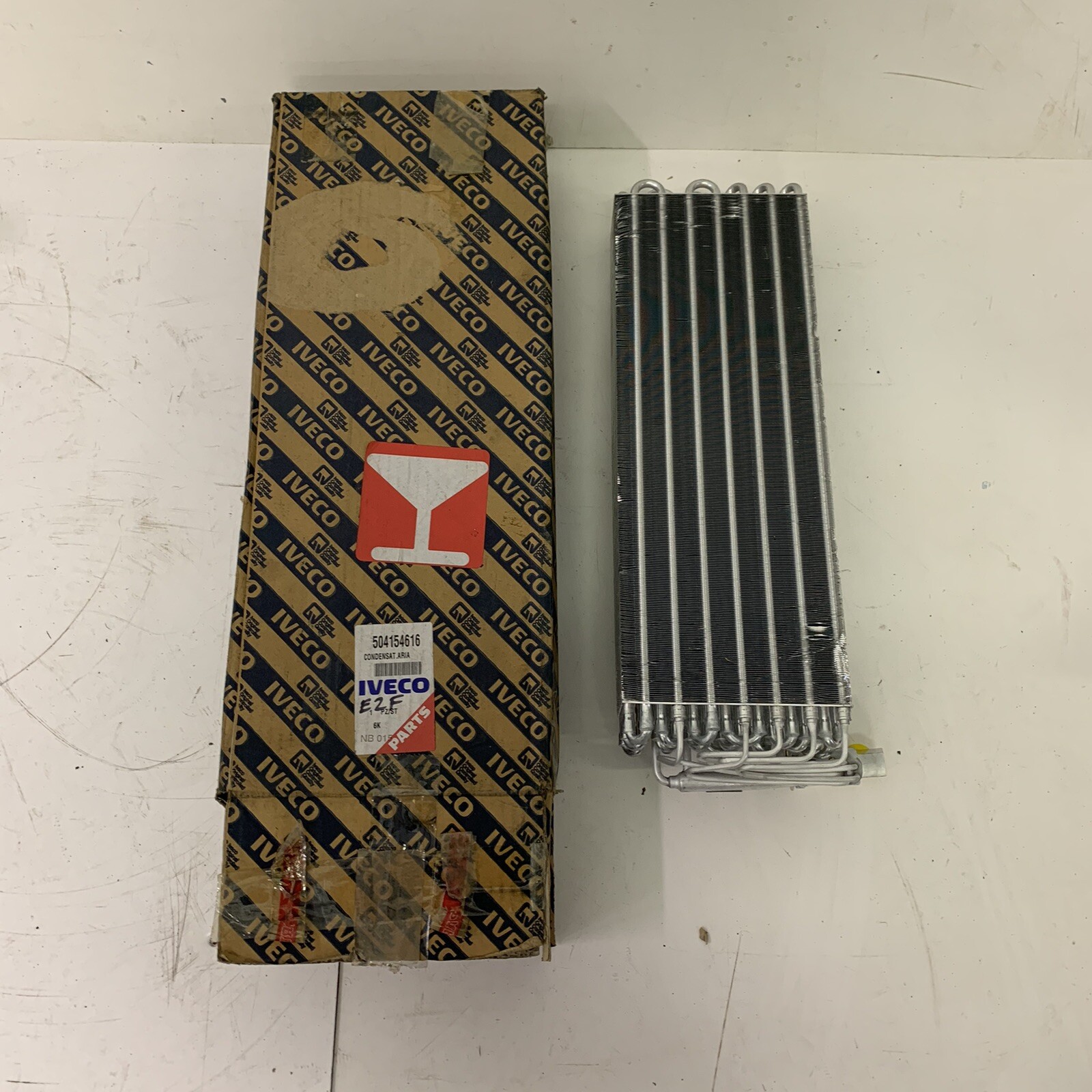 genuine Iveco AIR COND.CONDENSER 504154616 | eBay.de