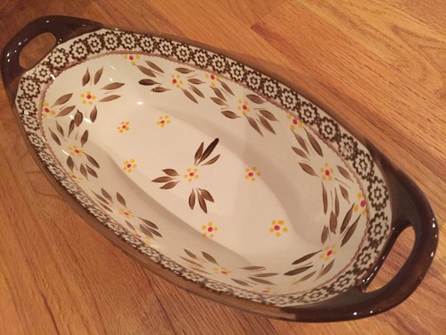 Temp-tations Old World Brown by Tara 15" Oval Baker w/ Tab Handles ...