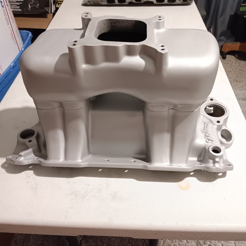 Edelbrock TR1X Single Quad Small Block Chevy Tunnel Ram Intake Manifold ...