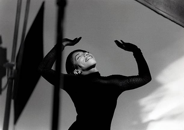 Singer Stephanie Mills performs during a video shoot in Chicago Il- Old ...