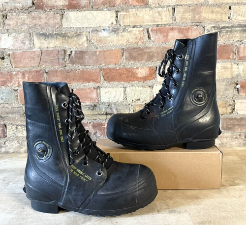 VTG Bata Men's Black Airborne Mickey Mouse Extreme Cold Weather Boots ...