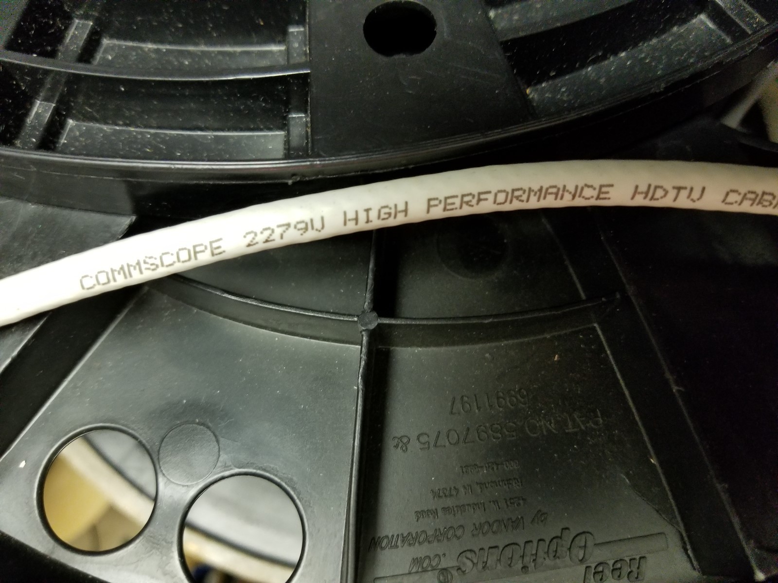 Commscope Uniprise 2279V Premium HDTV RG6 3GHz Plenum Coaxial Cable ...