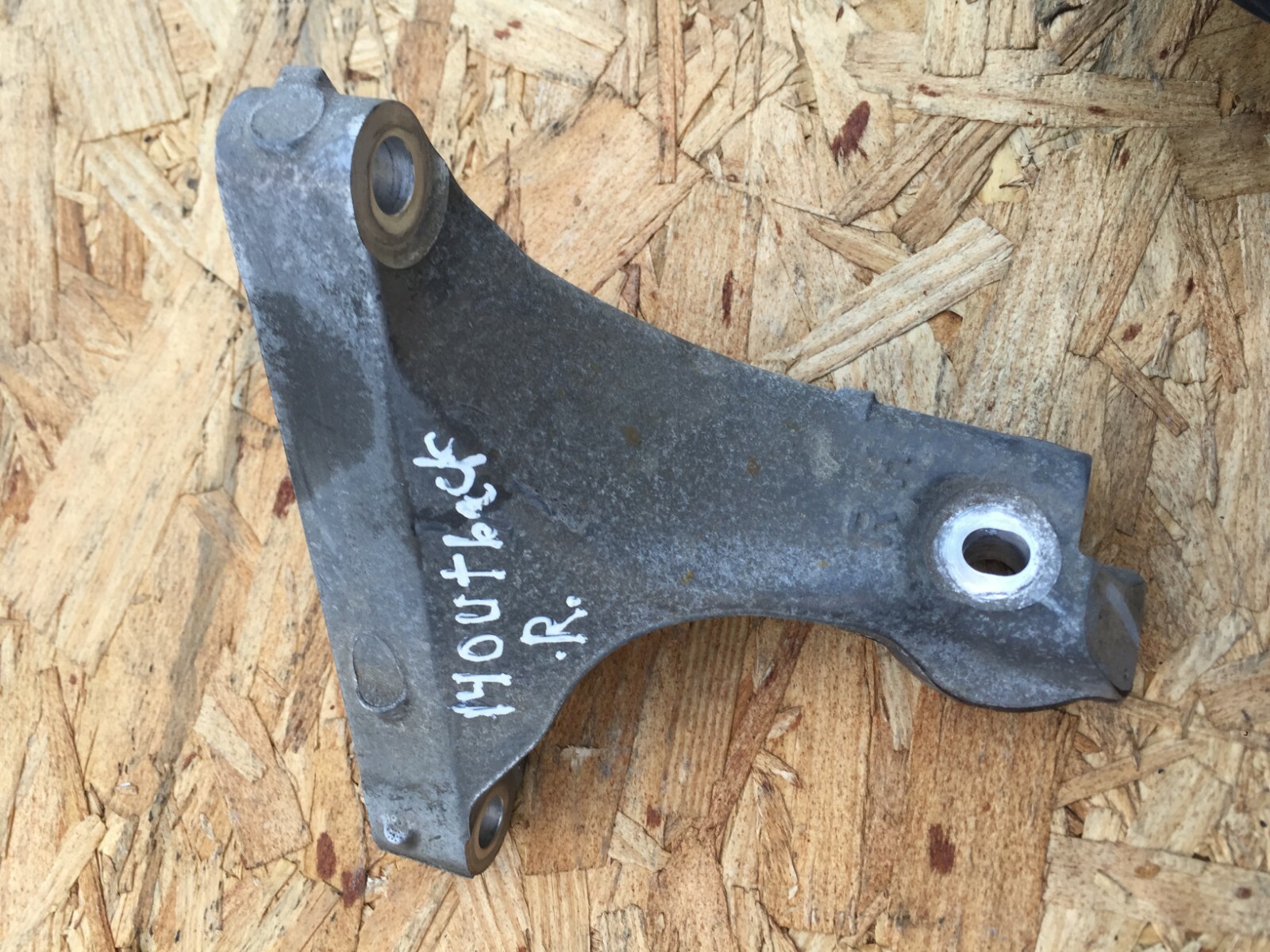 2010-2014 Subaru Outback 2.5L Right Engine Motor Mount Bracket OEM | eBay