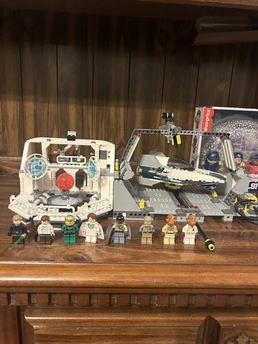 Lego Star Wars: Home One Mon Calamari (7754) + Extra Minifigures ...