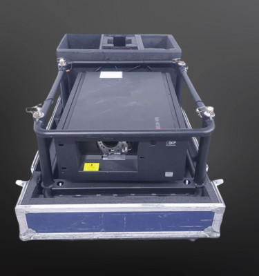 Barco RLM-W8 WUXGA 8000 Lumen 3DLP w/ RLD-W 1.47-1.78 lens ...