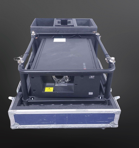 Barco RLM-W8 WUXGA 8000 Lumen 3DLP w/ RLD-W 1.47-1.78 lens ...