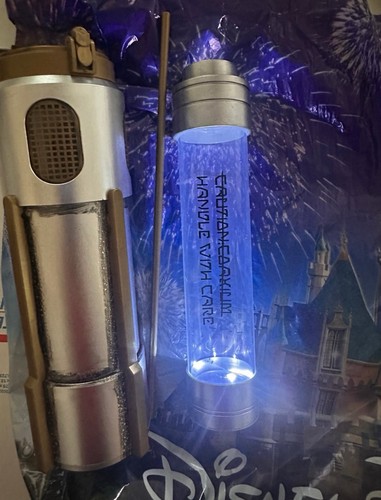 Disney Parks Galaxy's Edge Star Wars Light Up Coaxium Sipper New With ...