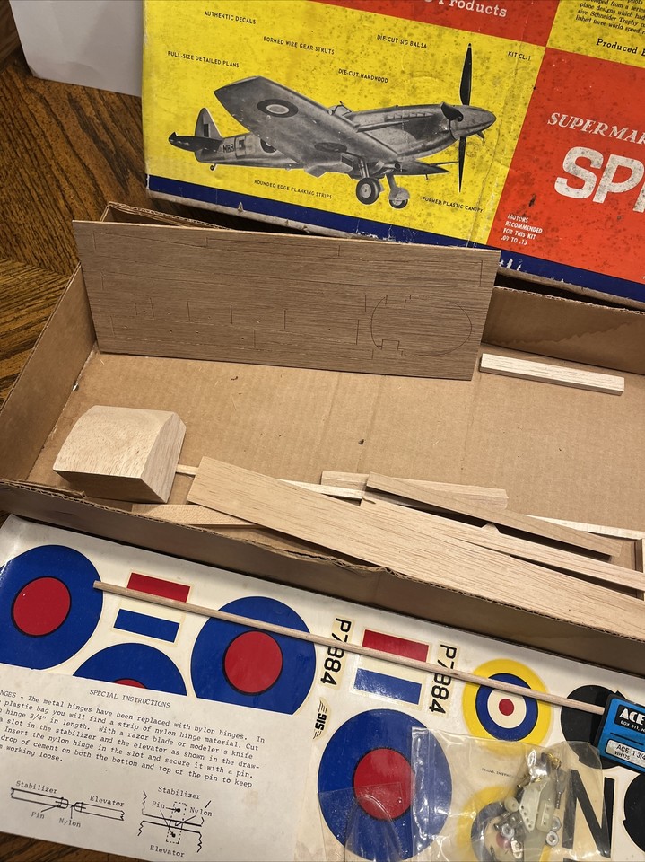 VTG 1966 SIG Manufacturing Supermarine Spitfire Balsa Flying Model ...