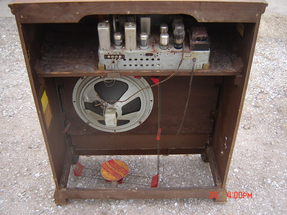 Philco Console Radio Model 41-287. 9 Tube Chassis. Chassis Rust, Dial ...