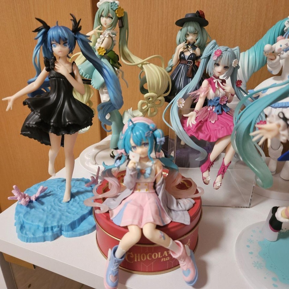 Hatsune Miku Prize Figure Lot of 10 Authentic Collectible Anime Figures ...