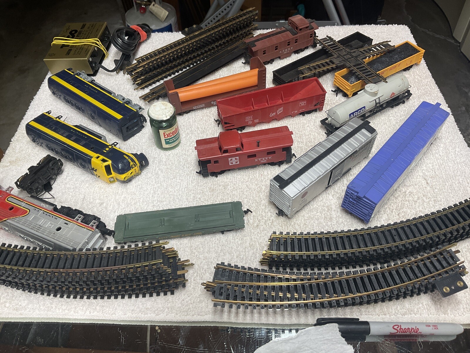 TYCO Santa Fe Electric Train Set HO Scale INCOMPLETE *READ* | eBay