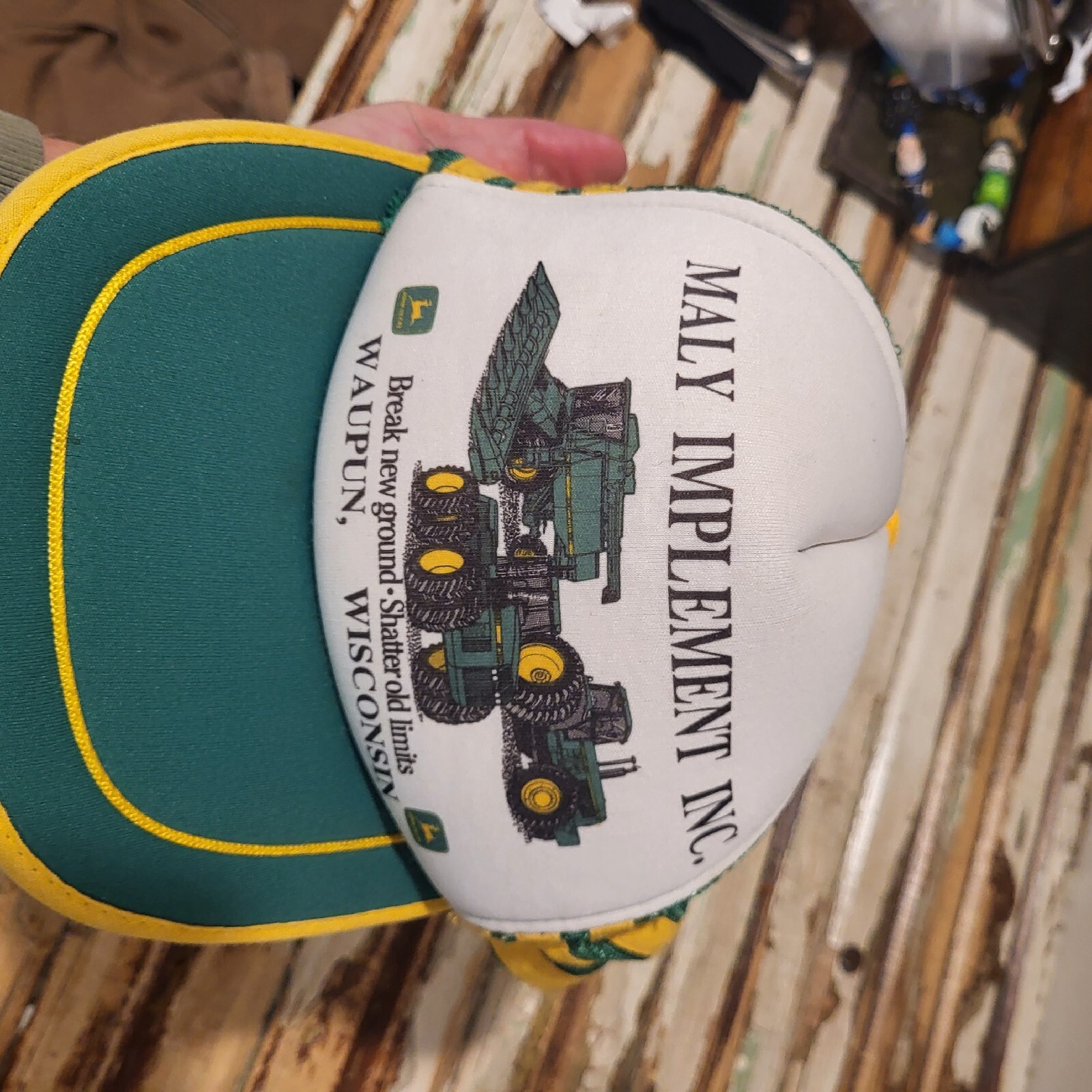 Vintage JOHN DEERE Maly Wisconsin 3 Three Stripes Mes… - Gem