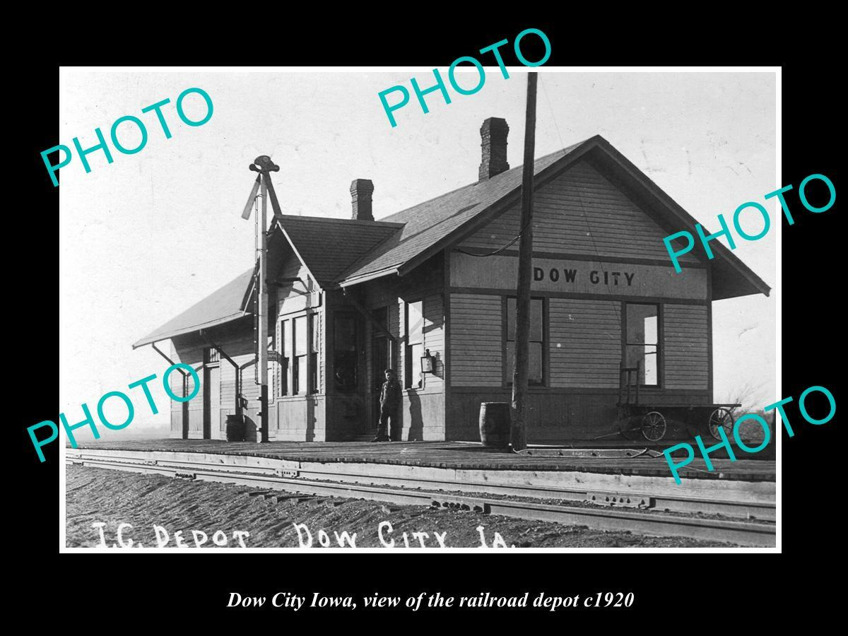 OLD 8x6 HISTORIC PHOTO OF DOW CITY IOWA THE RAILROAD DEPOT STATION ...