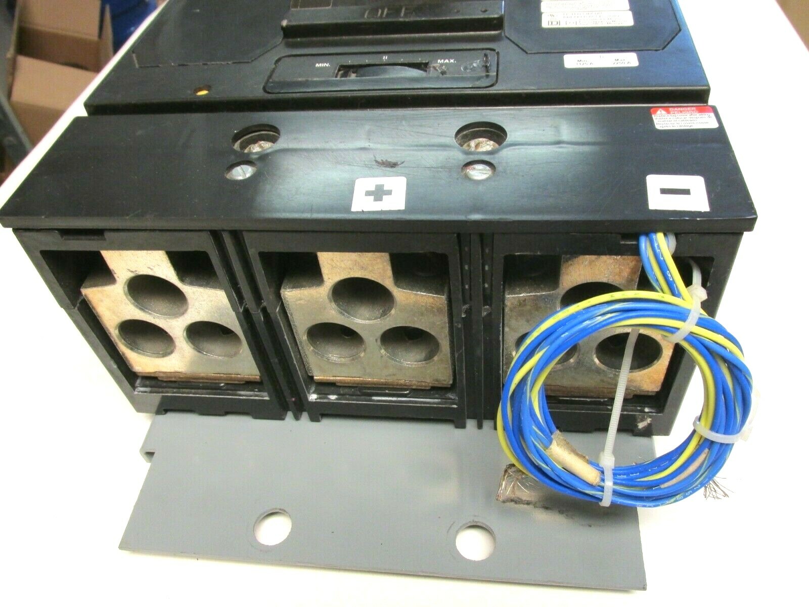 Square D MAL Breaker 1000A, 600V w/Aux. Switch Cat# MHL36100031DC1286 ...