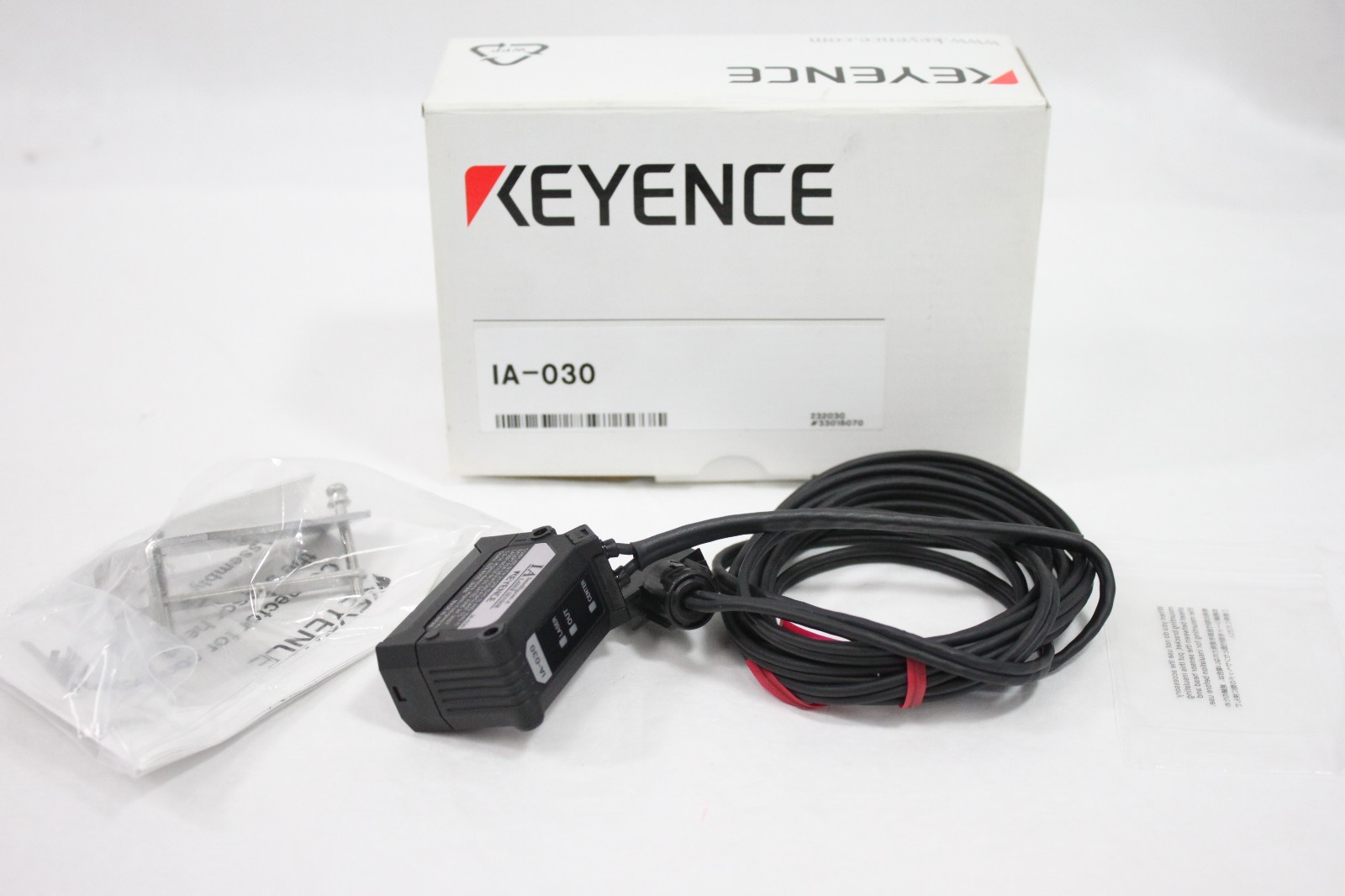KEYENCE CORP IA-030 CMOS Analog Laser Sensor Head Brand New Free ...