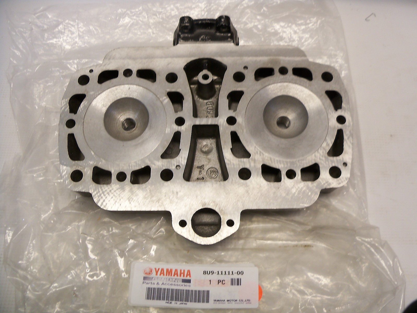 NOS YAMAHA 8U9-11111-00-00 CYLINDER 1 HEAD VMX540 | eBay