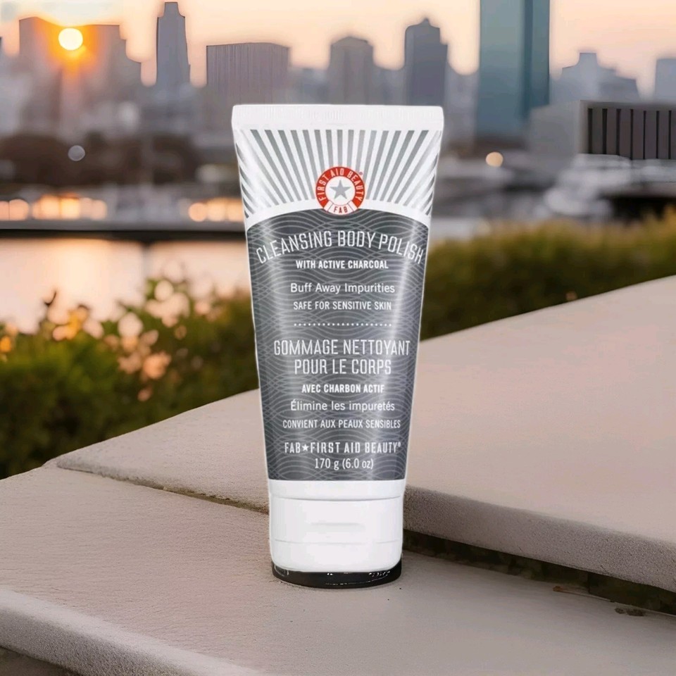 First Aid Beauty Cleansing Body Polish Charcoal Scrub Sensitive Skin 6 ...