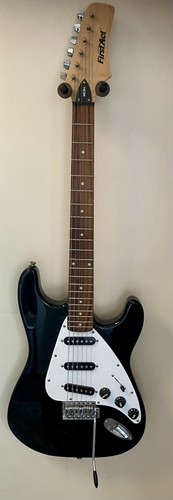 First Act ME301 Black Solid Body Electric Guitar W/Gigbag | eBay