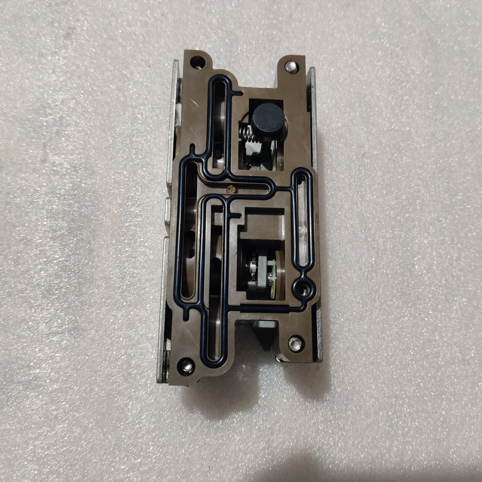 FISHER 38B5786X052 RE0636C 1447 ASSEMBLY DIRECT& DOUBLE ACTING RELAY A ...