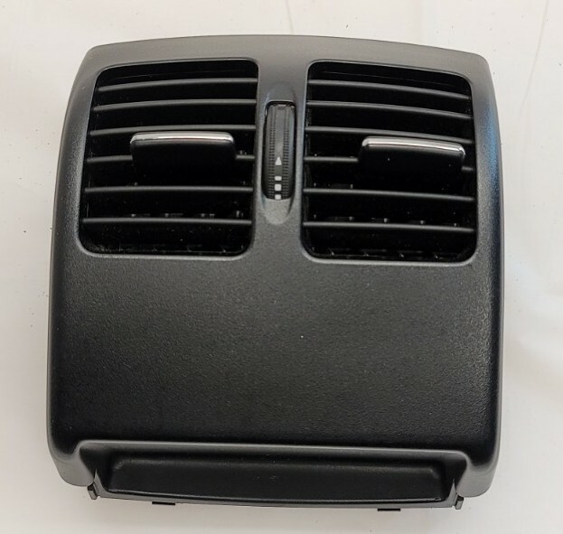 Original Mercedes-Benz W204 Rear Center Console Air Vent A2048300954 ...